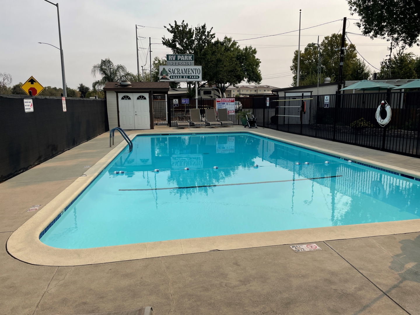 Sacramento Shade RV Park - Camp California