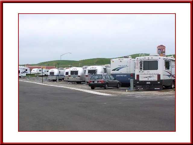 Kit Fox RV Park - Camp California